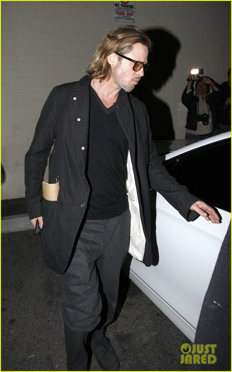 Brad Pitt: Mastro's Man: Photo 2619586 | Brad Pitt Photos | Just Jared ...
