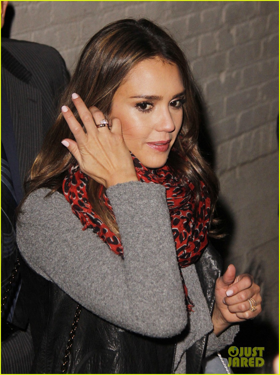 Jessica Alba: 'Jimmy Kimmel Live!' Visit: Photo 2632279 | Cash Warren ...
