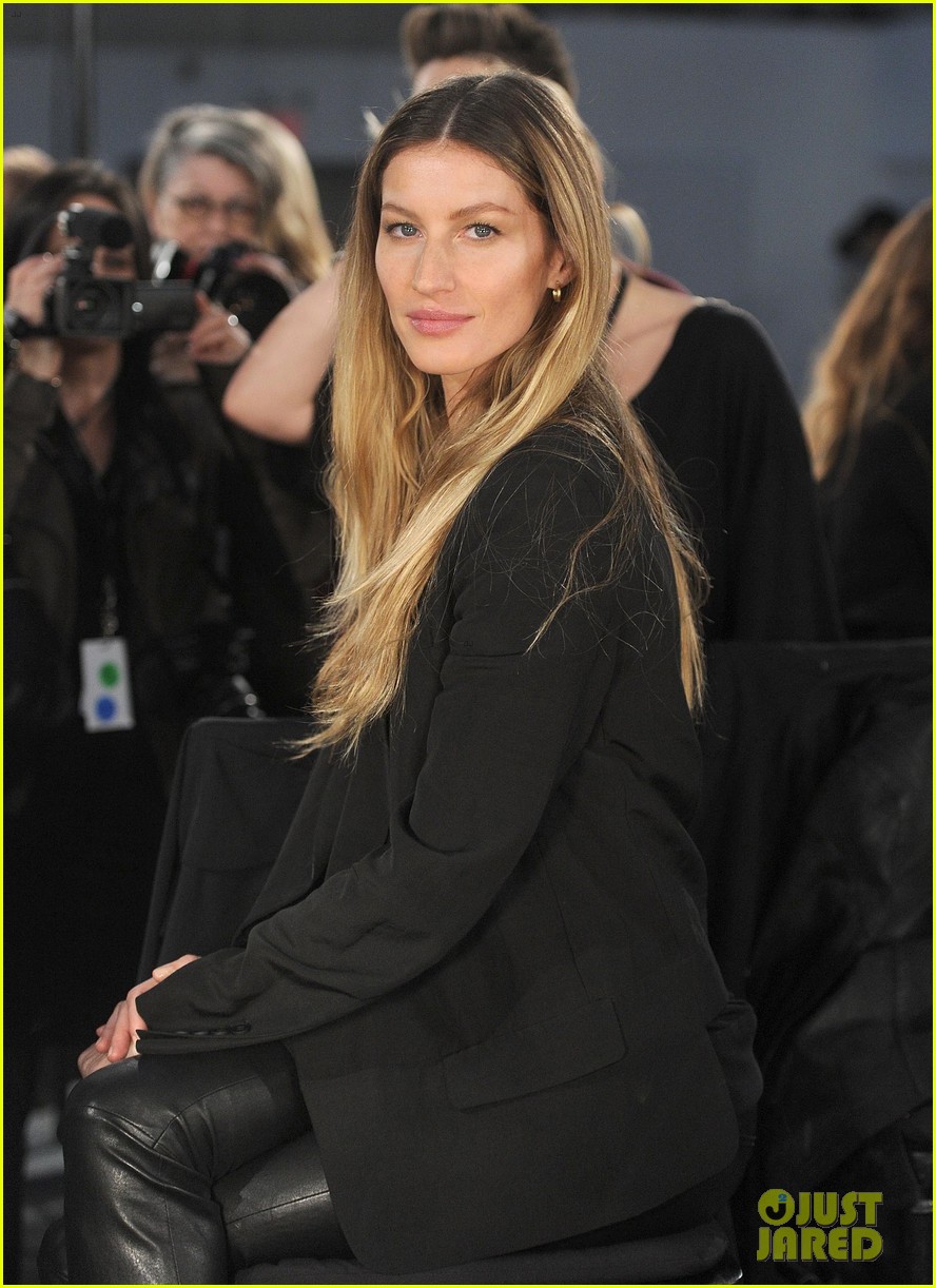 Gisele Bundchen: Alexander Wang Runway Model!: Photo 2627675 | Gisele ...