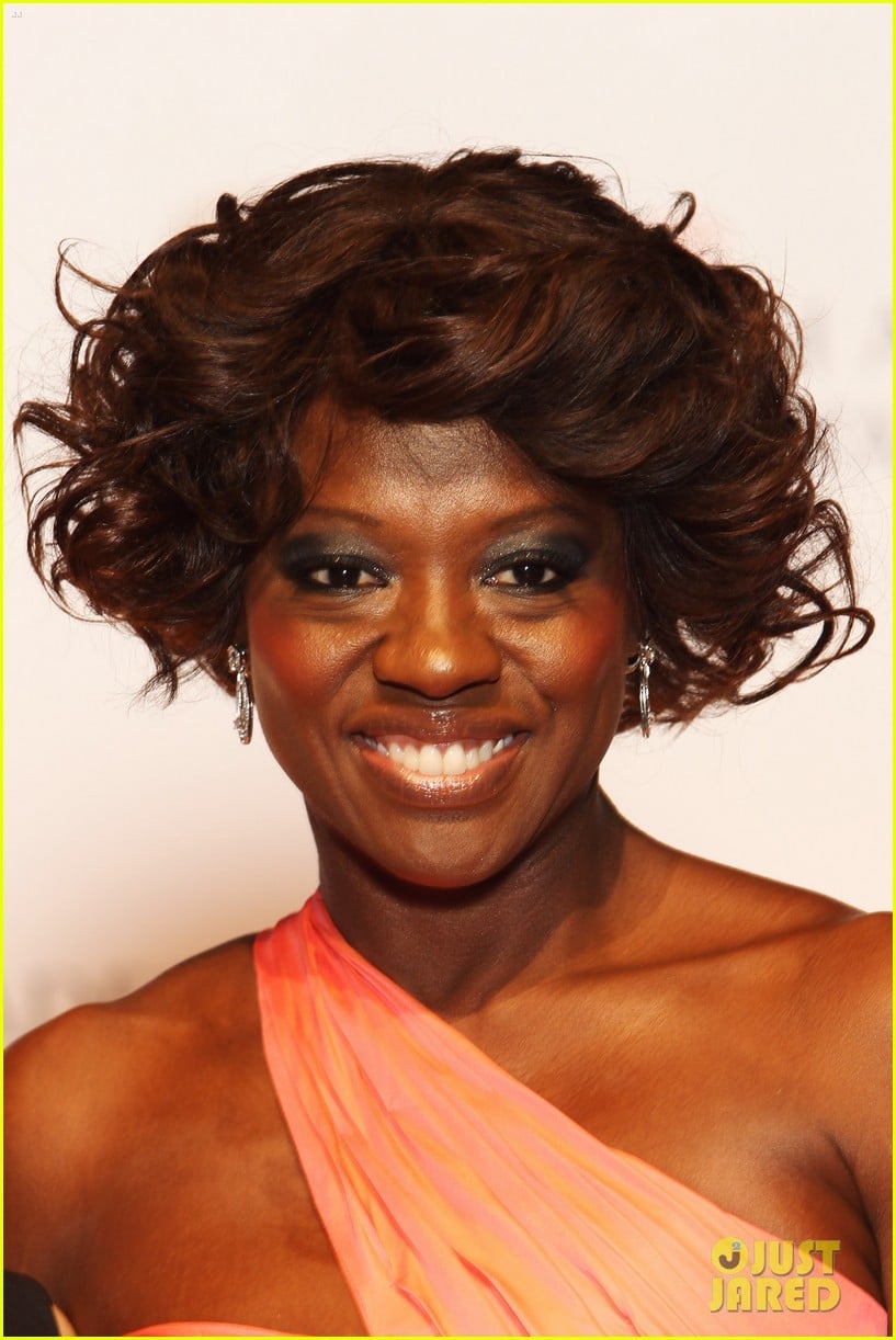 Viola Davis & Octavia Spencer - BAFTAs 2012 Red Carpet: Photo 2628069 ...