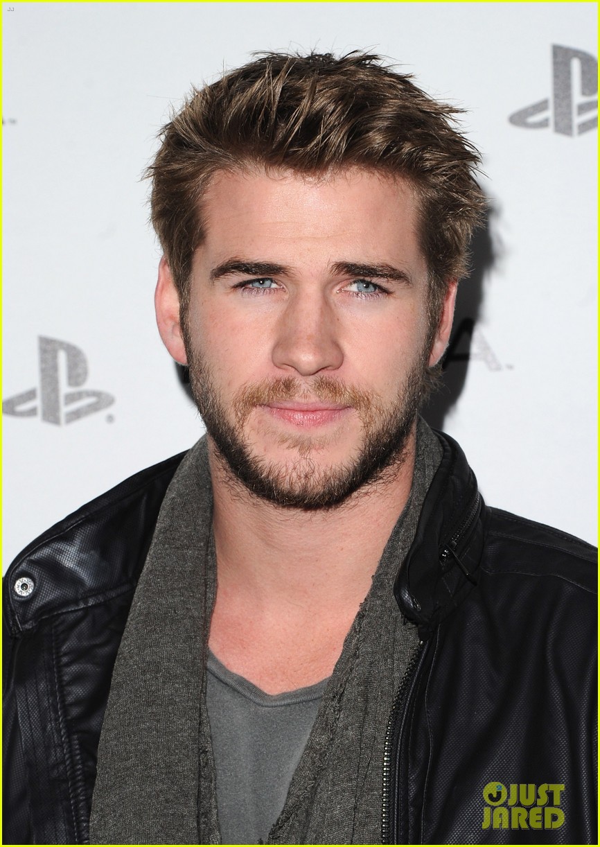 Liam Hemsworth & Josh Duhamel: PS Vita Launch Party!: Photo 2630850 ...