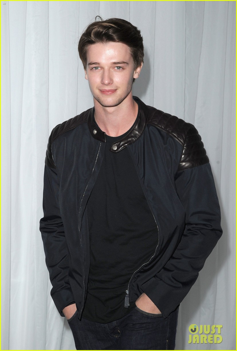 Liam Hemsworth & Josh Duhamel: PS Vita Launch Party!: Photo 2630854 ...