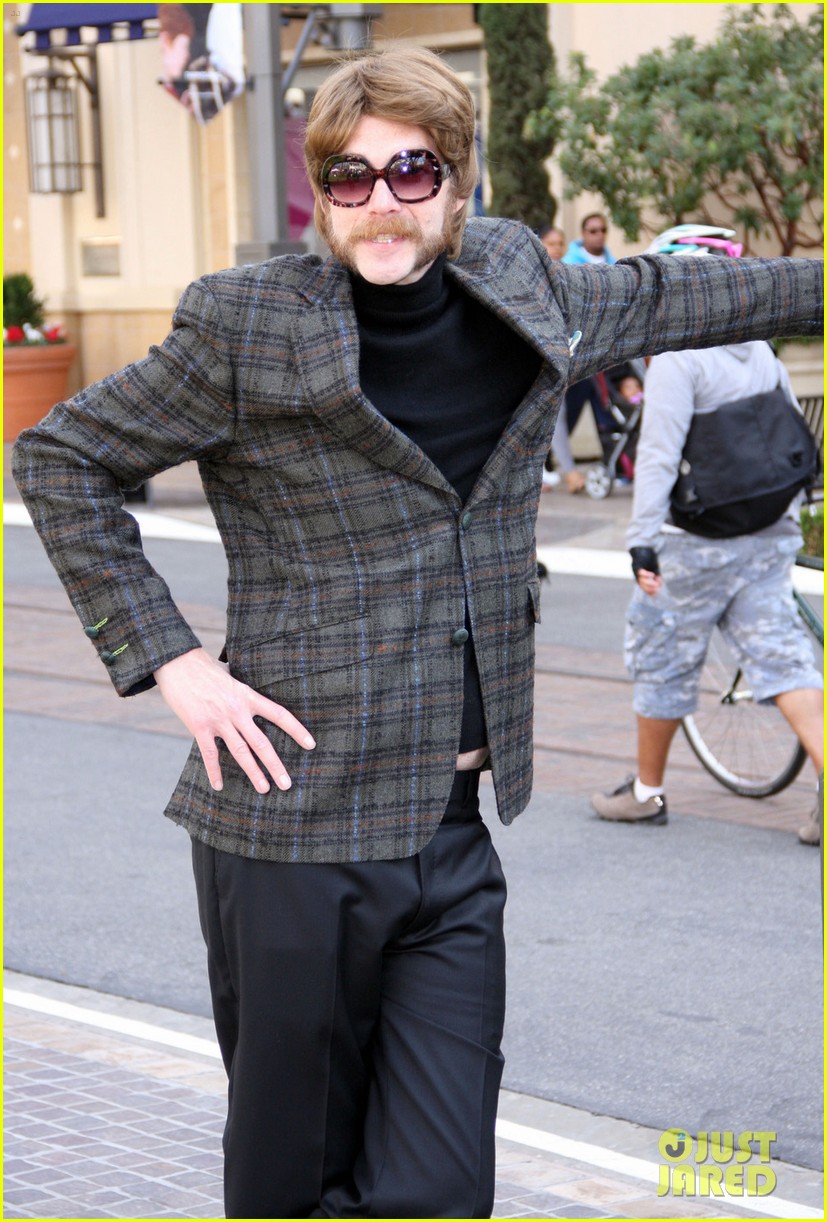 YouTube Star Randall Hits The Grove: Photo 2624557 | Photos | Just ...