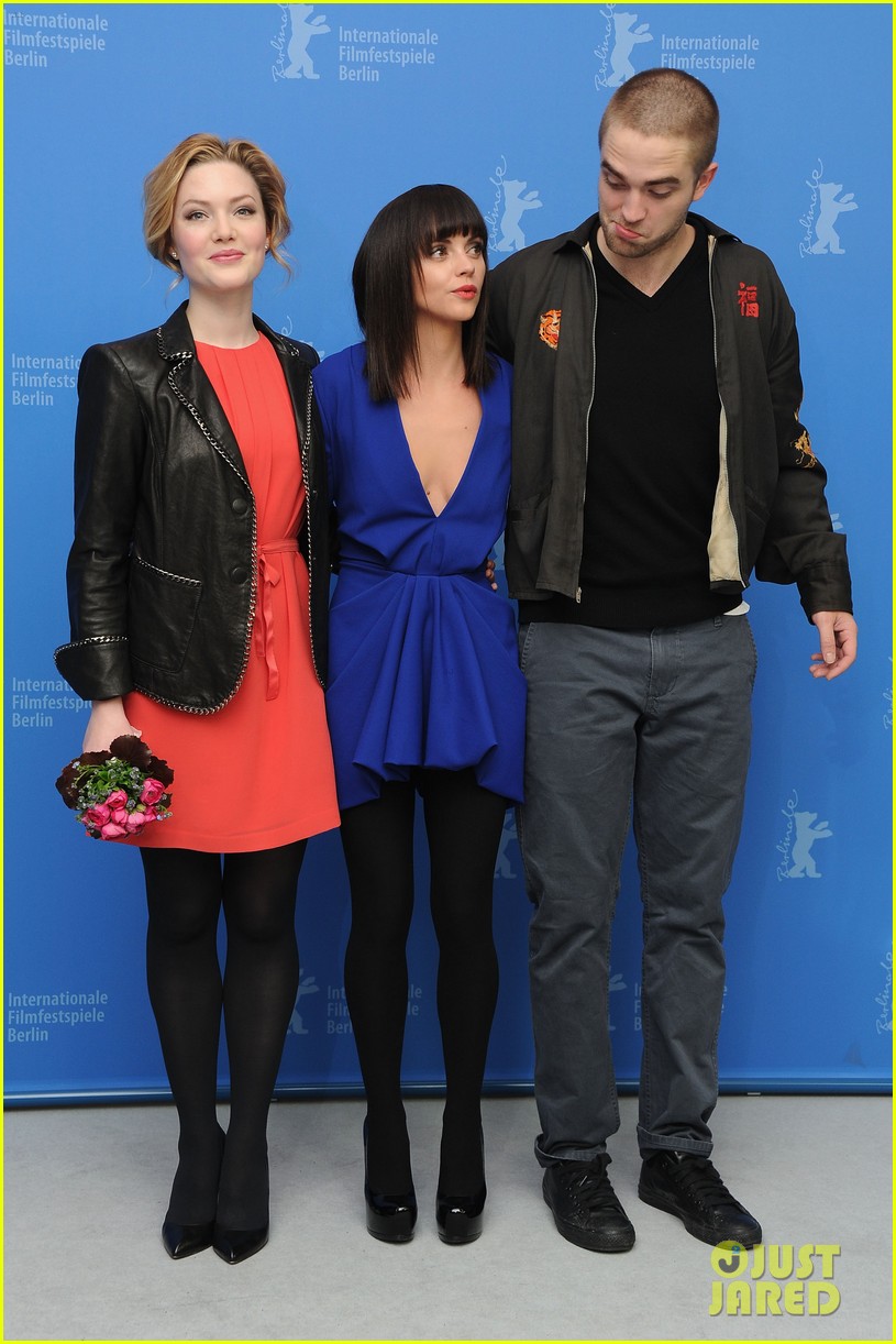 Robert Pattinson: 'Bel Ami' in Berlin!: Photo 2629995 | Christina Ricci ...