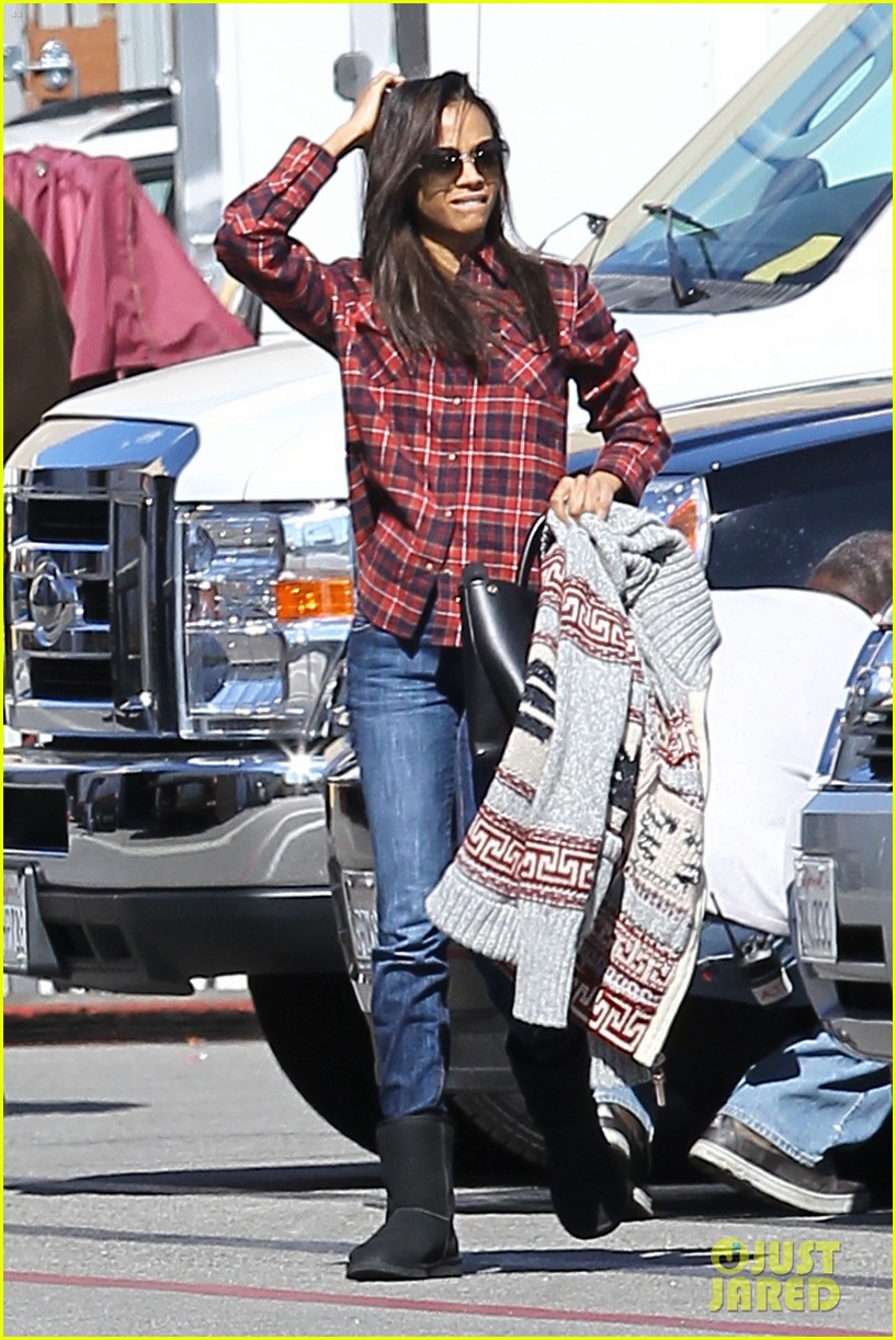 Zoe Saldana: Sony Studios Stop: Photo 2629838 | Zoe Saldana Photos ...