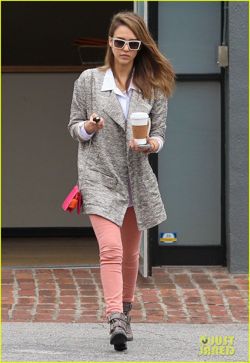 Jessica Alba: Headed South!: Photo 2642545 | Jessica Alba Photos | Just ...