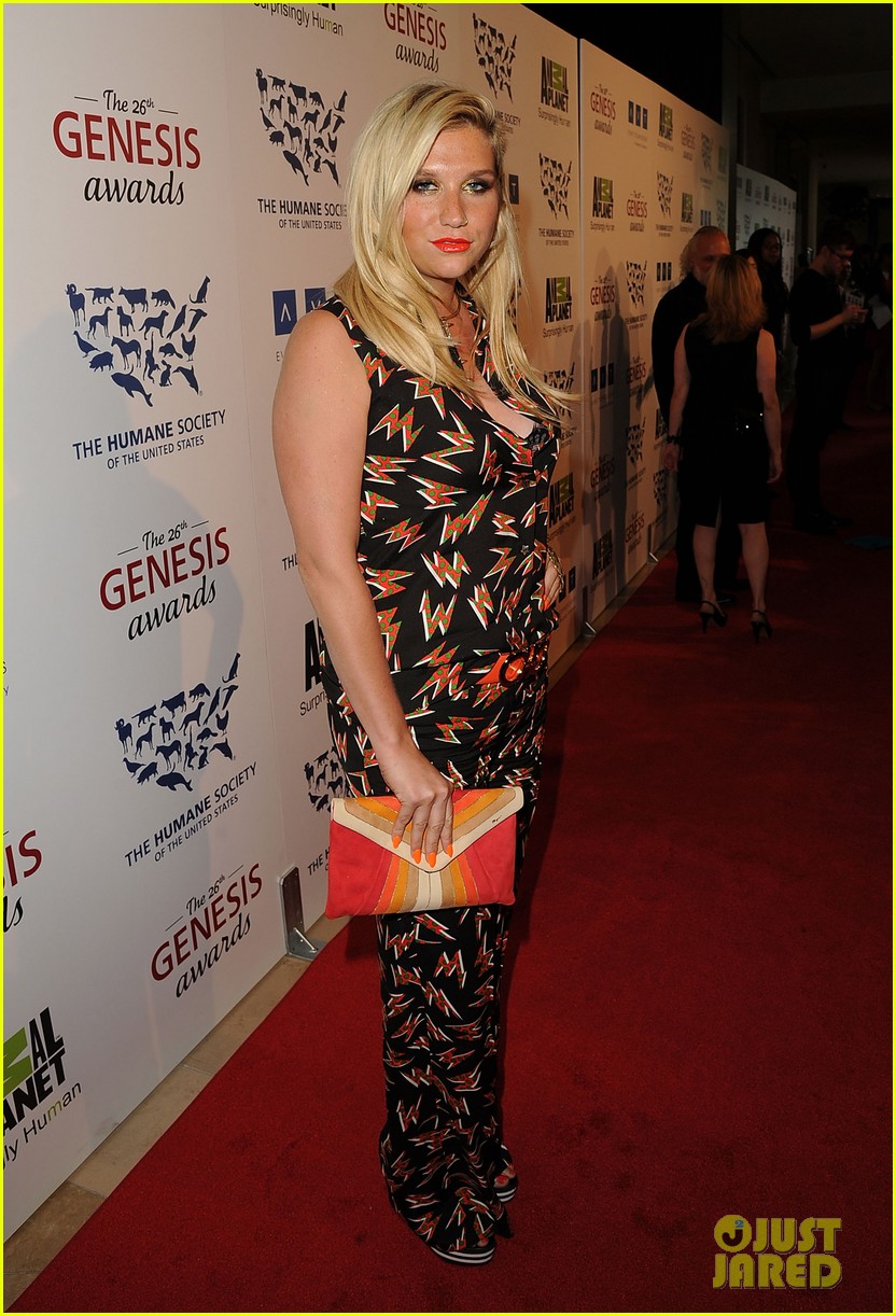 Sophia Bush & Ke$ha: Genesis Awards Gals!: Photo 2642478 | Kaley Cuoco ...