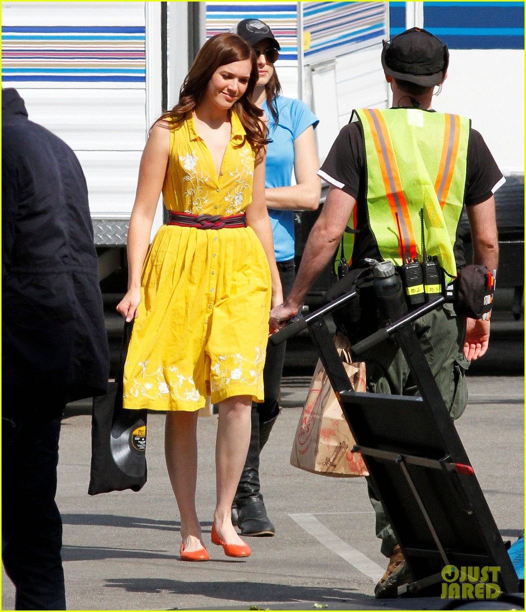 Mandy Moore: On Set for New Project: Photo 2642845 | Mandy Moore Photos ...