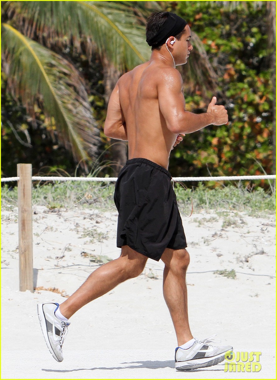 Mario Lopez: South Beach Hunk: Photo 2642653 | Mario Lopez Photos ...