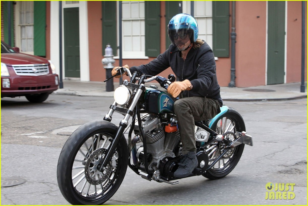 Brad Pitt Rides His Bike in the Big Easy: Photo 2636906 | Angelina ...