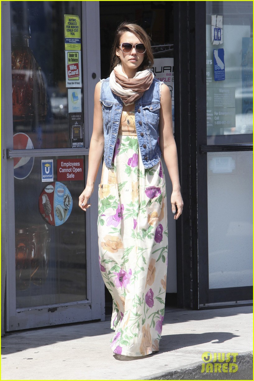 Jessica Alba: Easter Weekend Festivities: Photo 2646770 | Cash Warren ...