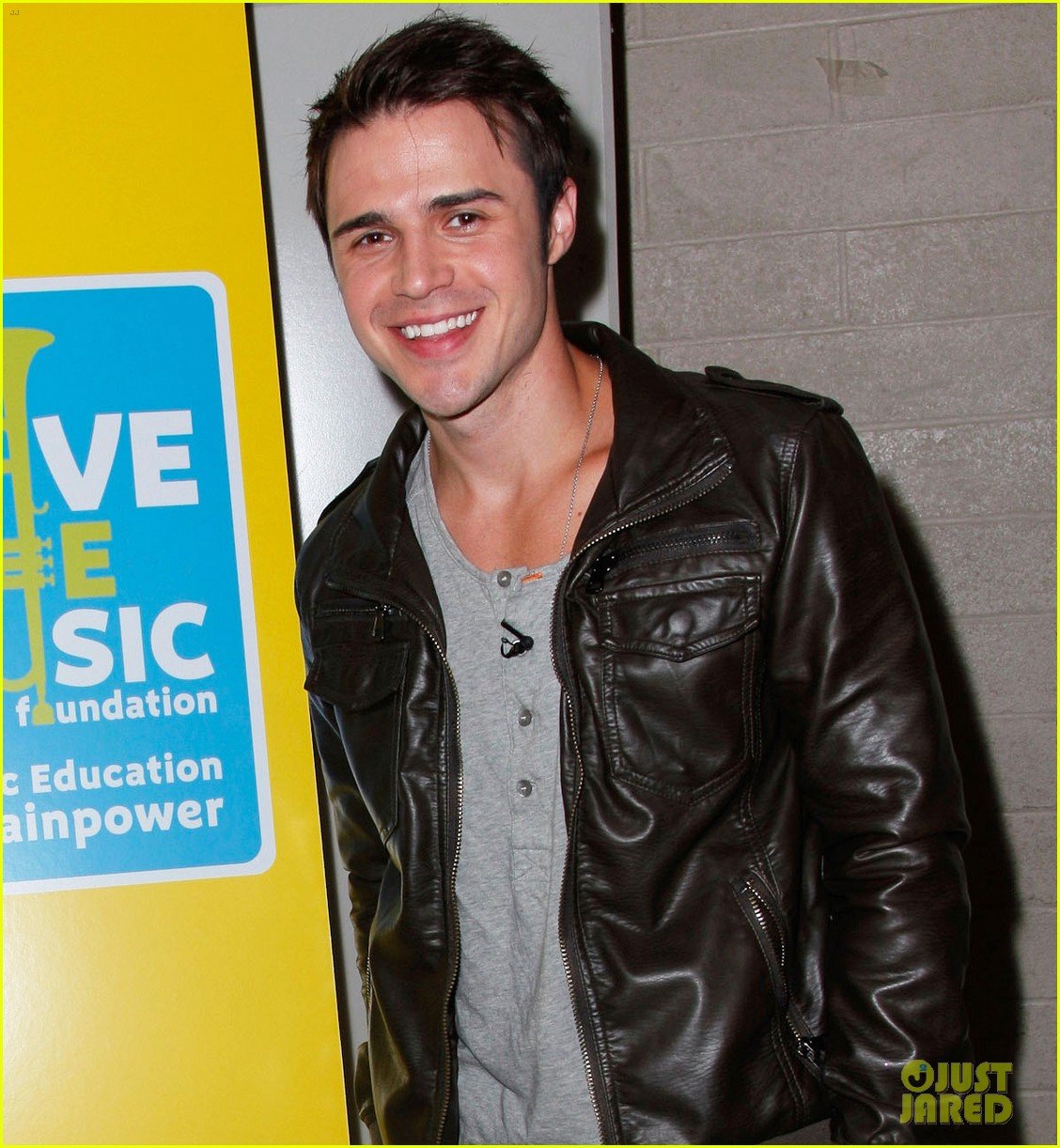 Kris Allen: VH1 Save The Music Foundation Benefit!: Photo 2653067 ...