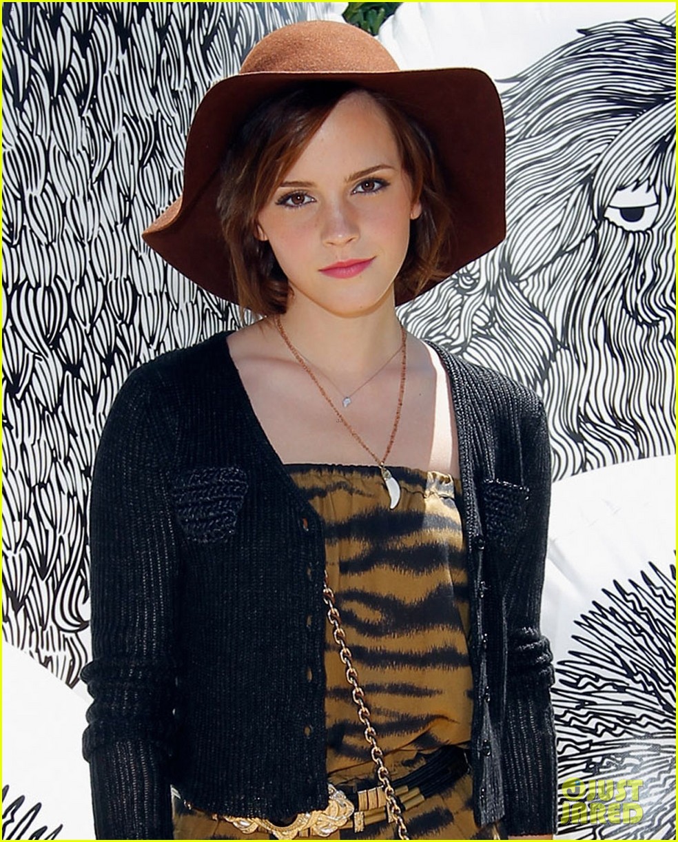 Kate Bosworth, Emma Watson, & Lily Collins: Mulberry BBQ!: Photo ...