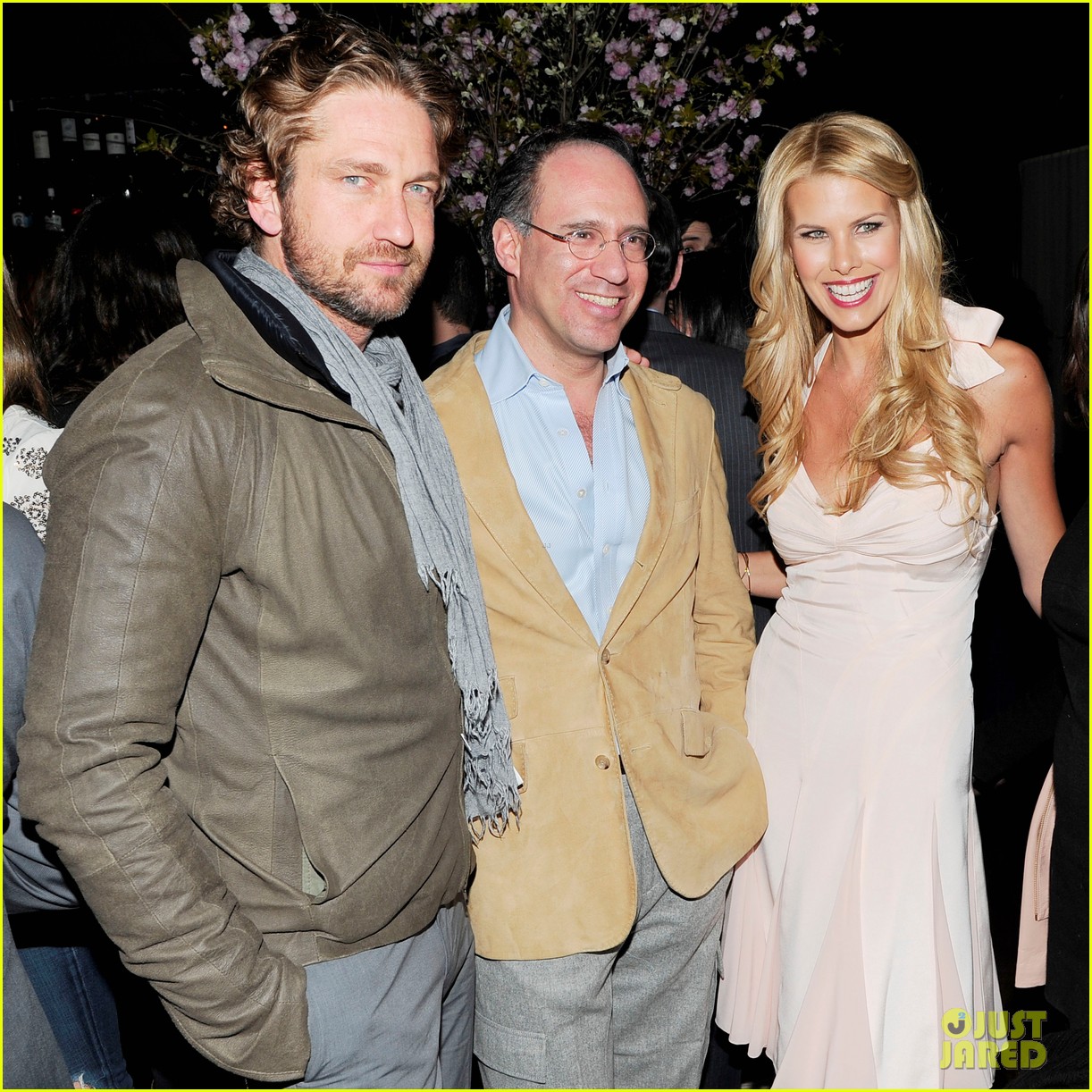 Gerard Butler: My Darling Companion!: Photo 2647271 | Beth Ostrosky ...