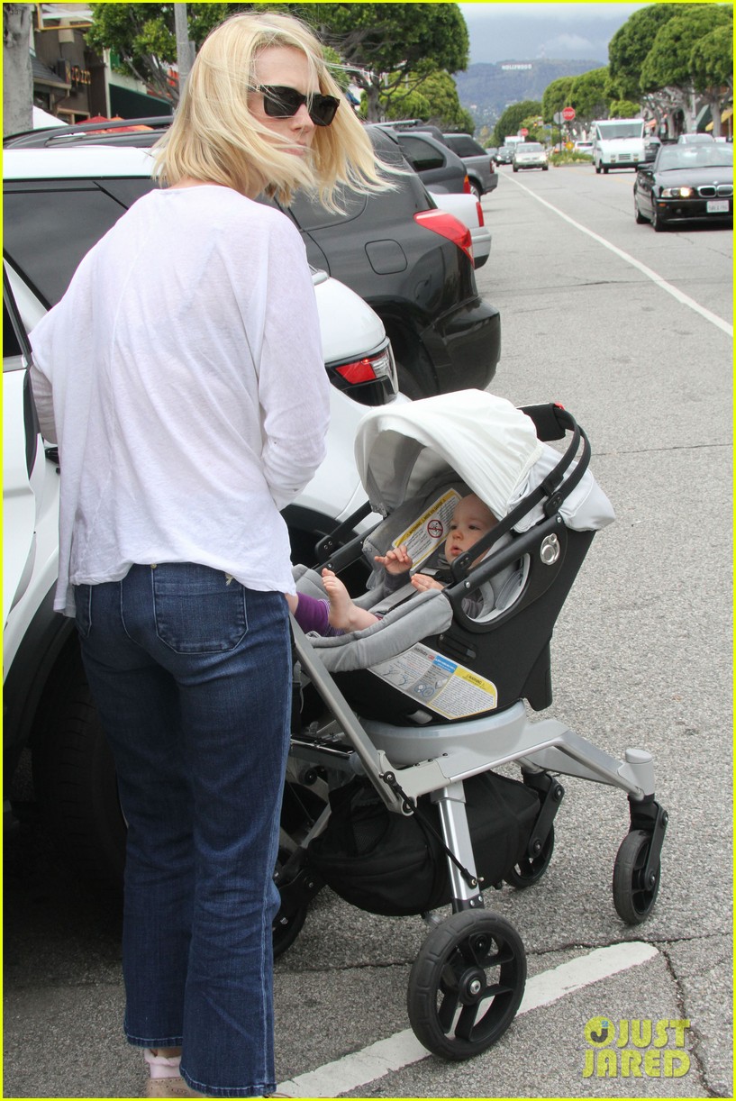 January Jones: Lunch with Baby Xander!: Photo 2654739 | Celebrity ...