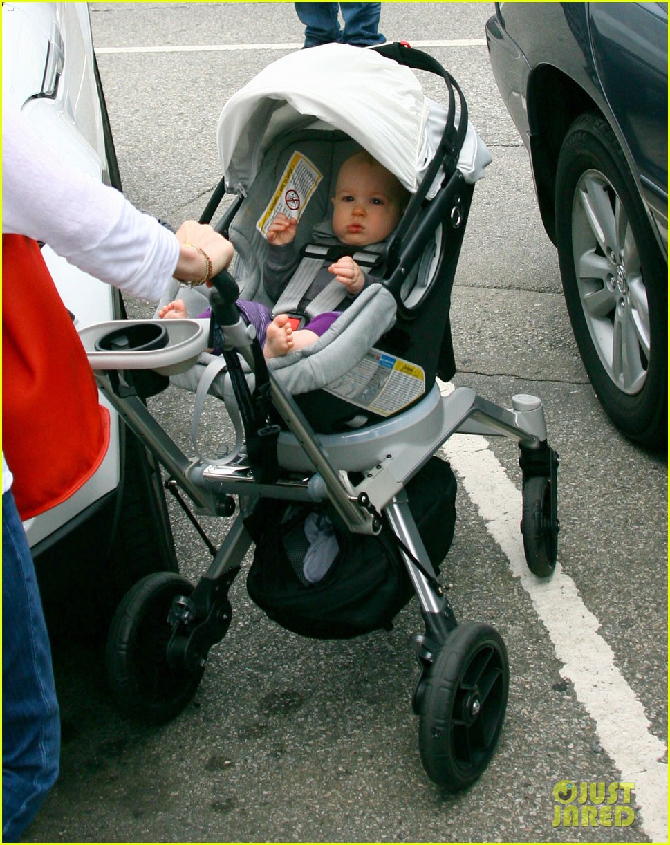 January Jones: Lunch with Baby Xander!: Photo 2654755 | Celebrity ...