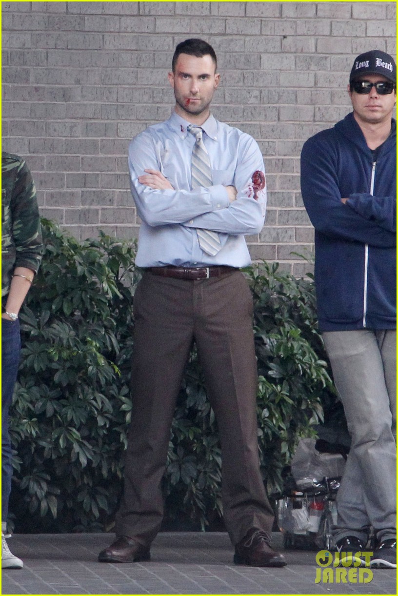 Adam Levine: Bloody for Maroon 5's 'Payphone': Photo 2651327 | Adam ...