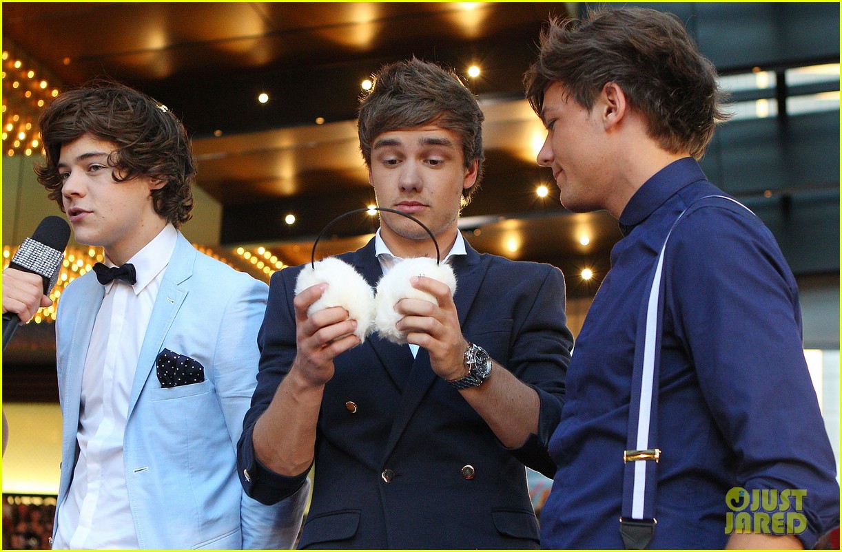 One Direction: Logie Awards 2012 Red Carpet!: Photo 2649326 | Photos ...