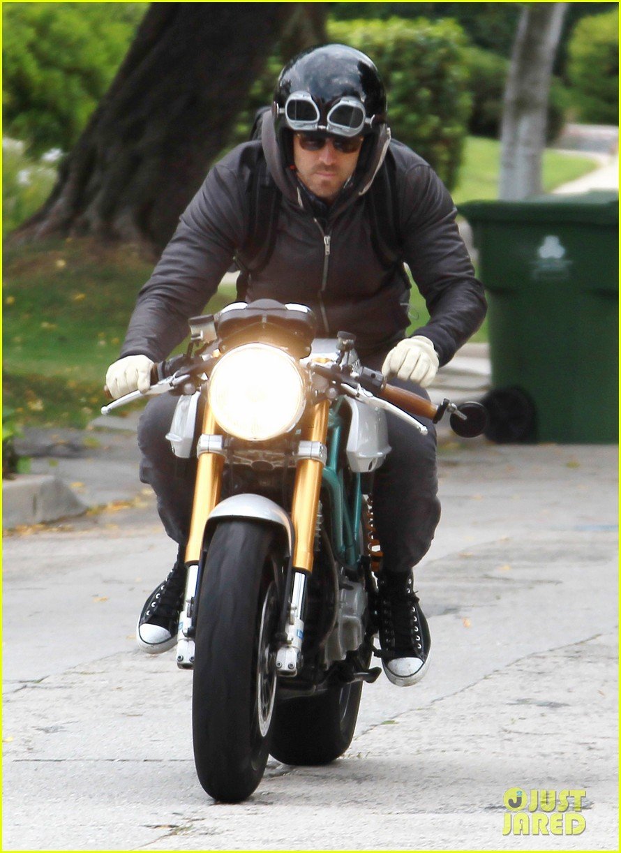 Ryan Reynolds: Motorcycle Man!: Photo 2654257 | Ryan Reynolds Photos ...
