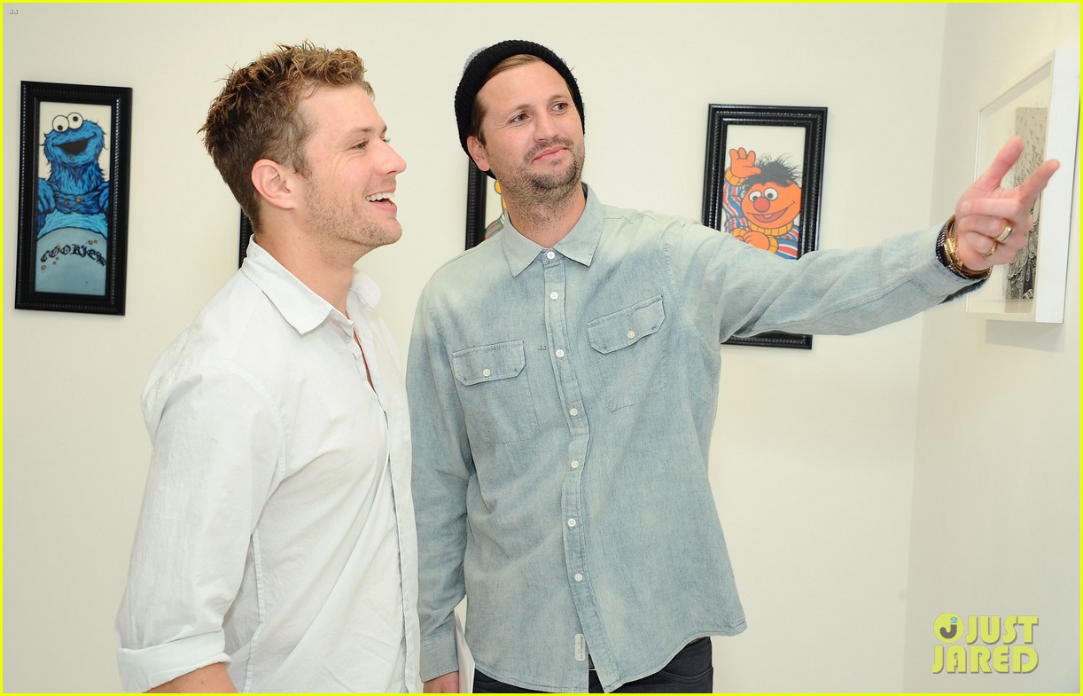 Ian Somerhalder & Ryan Phillippe: Neff Headwear Exhibit!: Photo 2655151 ...