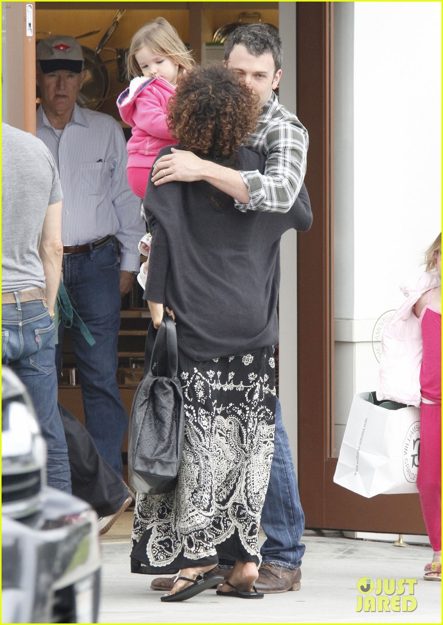 Ben Affleck & Halle Berry: Santa Monica Meetup!: Photo 2661311 | Ben ...