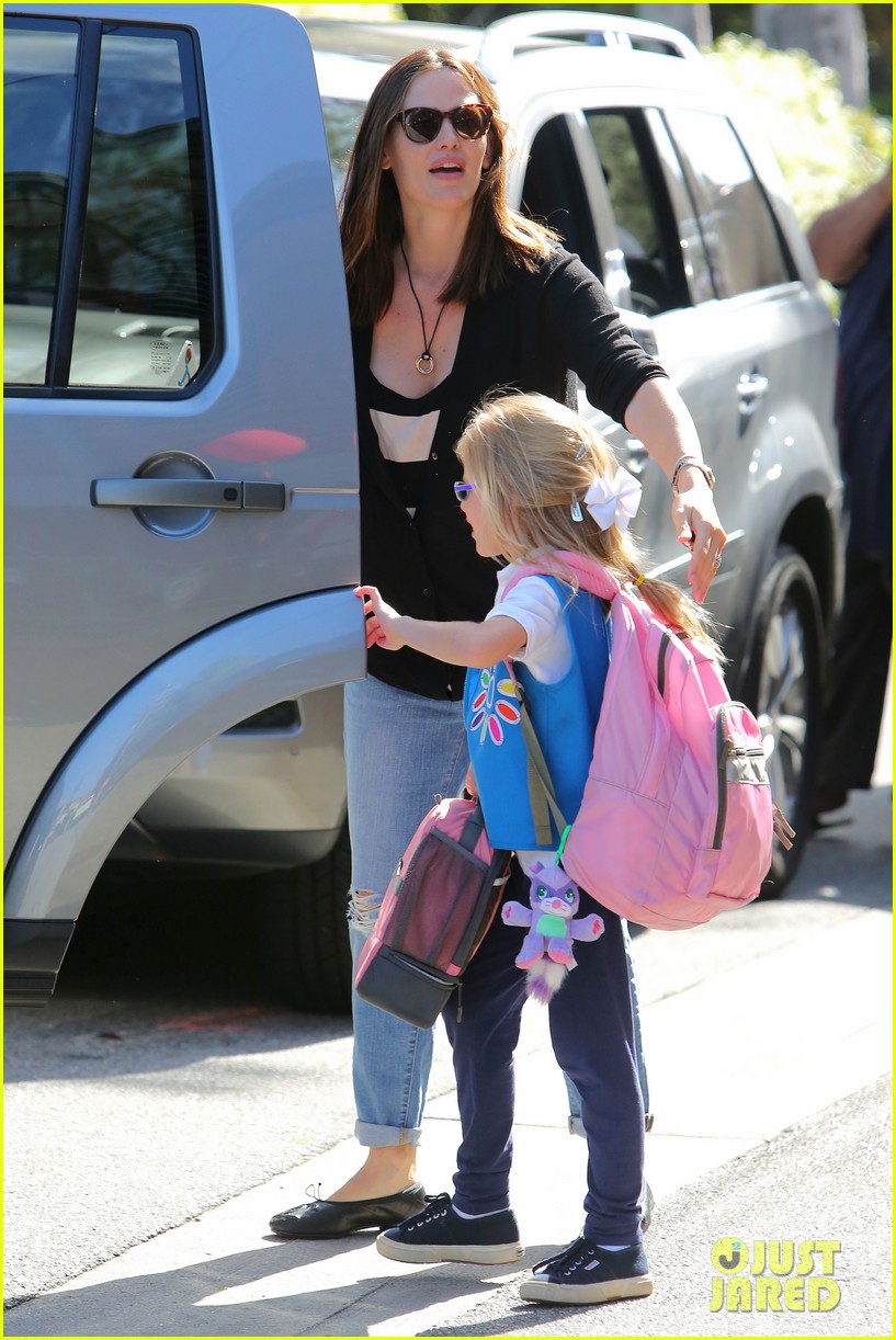 Photo: jennifer garner pasadena playtime 05 | Photo 2664281 | Just ...