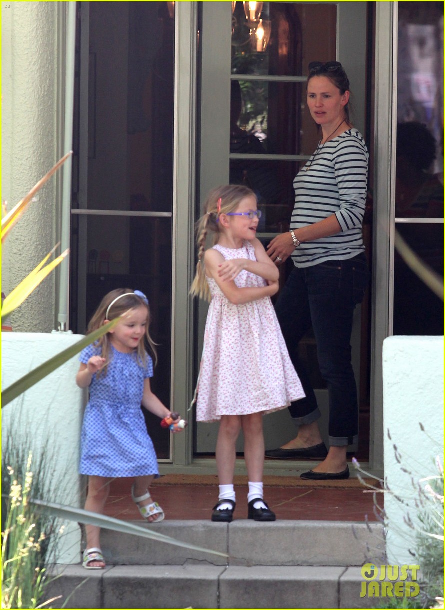 Photo: jennifer garner pasadena playtime 08 | Photo 2664284 | Just ...