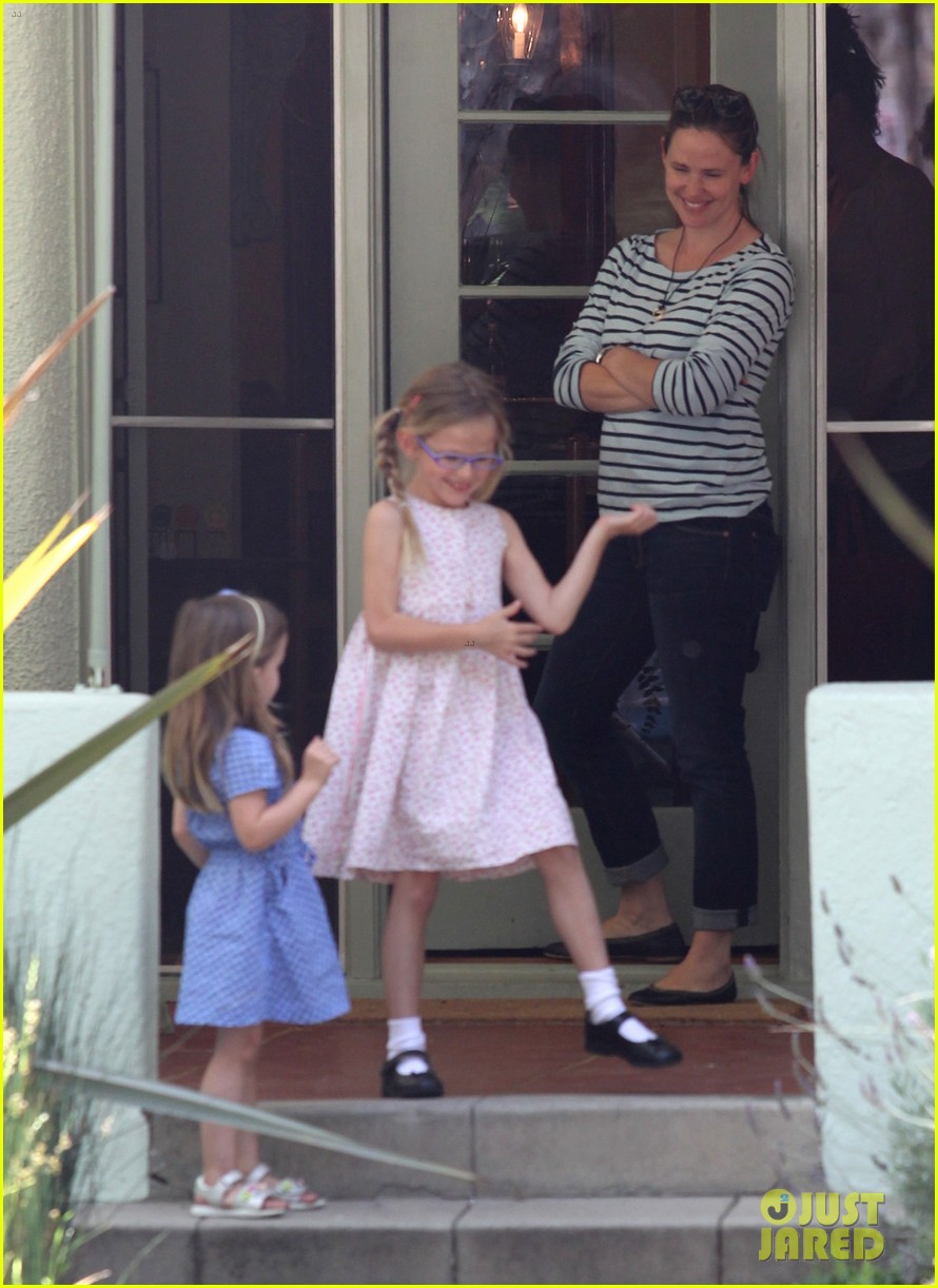Jennifer Garner: Pasadena Playtime with the Girls!: Photo 2664286 | Ben ...