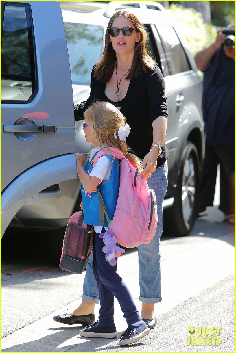 Jennifer Garner: Pasadena Playtime with the Girls!: Photo 2664299 | Ben ...