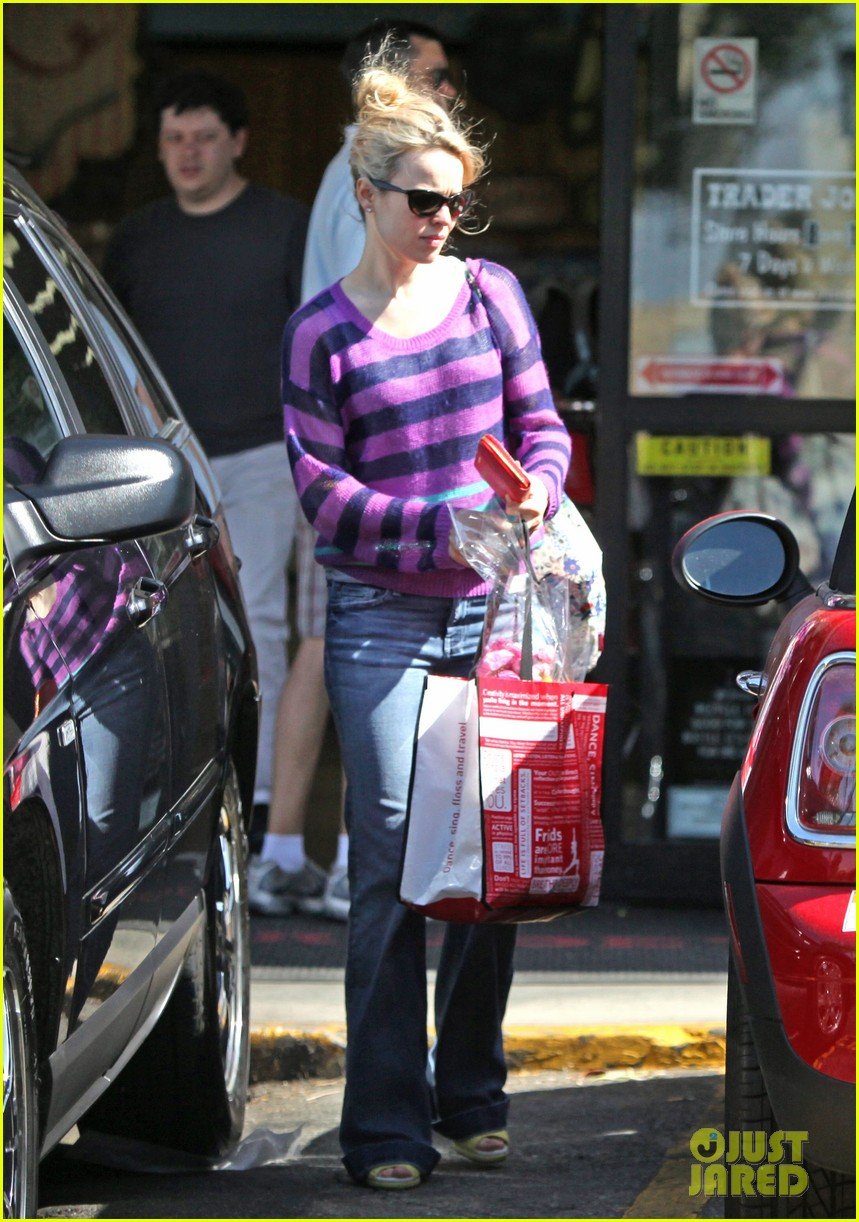 Rachel McAdams: Trader Joe's Trip: Photo 2657903 | Rachel McAdams ...