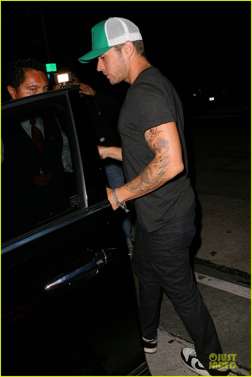 Ryan Phillippe: Green Cap at Craig's: Photo 2666827 | Ryan Phillippe ...