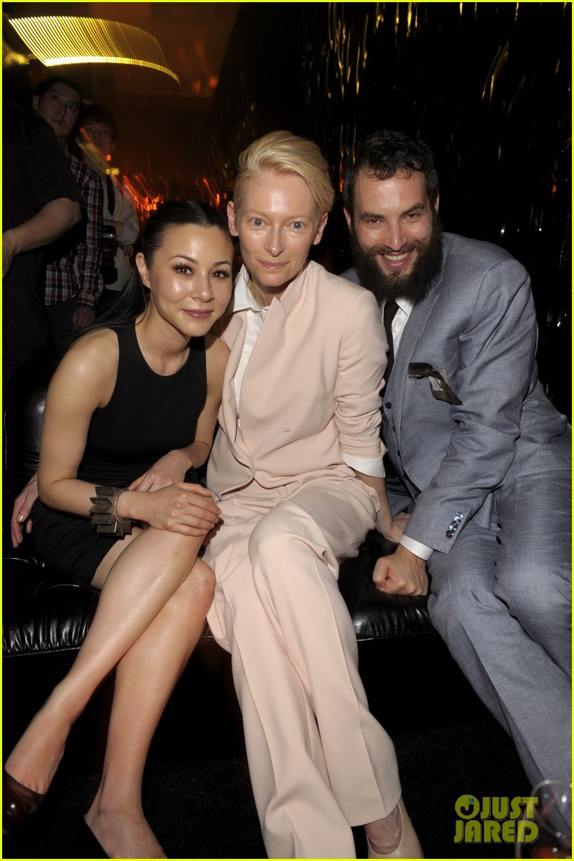 Tilda Swinton & Ryan Phillippe: BOSS Black Fashion Show!: Photo 2664276 ...