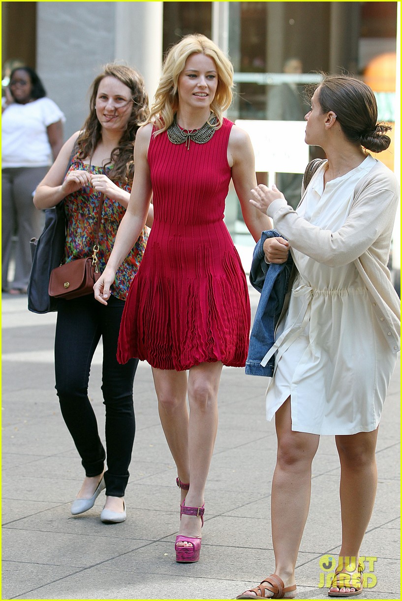 Elizabeth Banks: 'Fox And Friends' Appearance!: Photo 2681059 ...