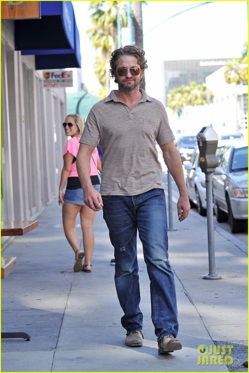 Gerard Butler: 'Machine Gun Preacher' Now on DVD!: Photo 2672097 ...