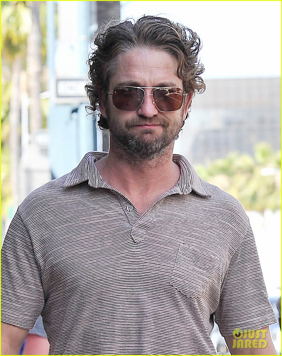 Gerard Butler: 'Machine Gun Preacher' Now on DVD!: Photo 2672098 ...