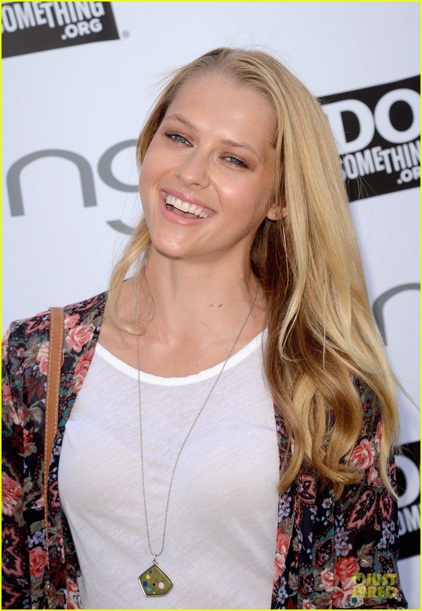 Hilary Duff & Teresa Palmer: Do Something with Bing!: Photo 2669291 ...