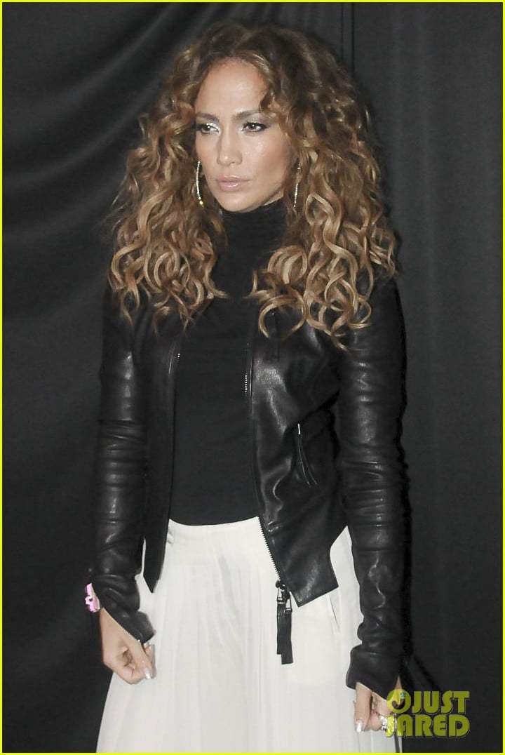 Jennifer Lopez: Brazil Meet & Greet!: Photo 2678787 | Jennifer Lopez ...