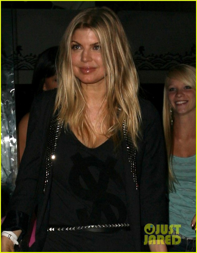 Fergie: Fan Frenzy Friday!: Photo 2687197 | Fergie Photos | Just Jared ...