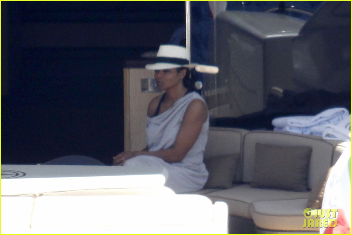 Janet Jackson: Sardinia Vacation with Shirtless Wissam Al Mana!: Photo ...