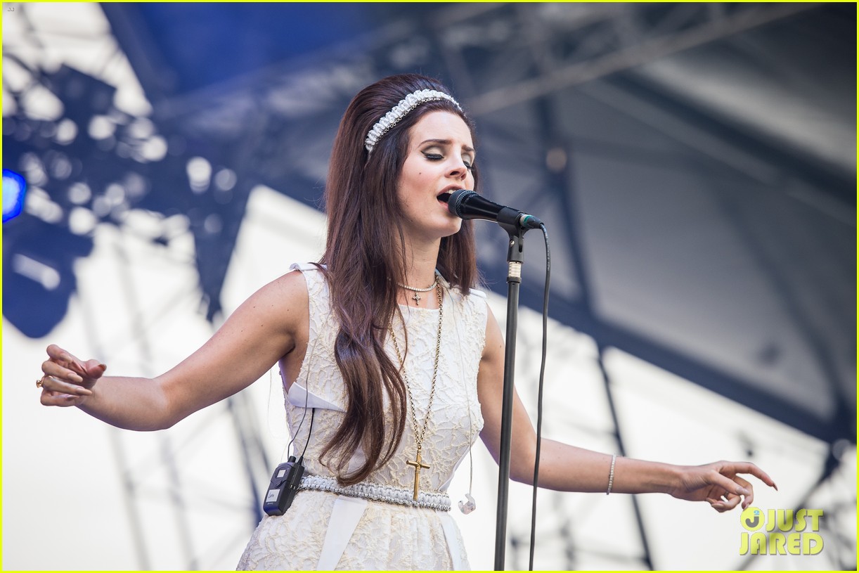 Lana Del Rey: Eurockeennes Music Festival Performance!: Photo 2682055 ...