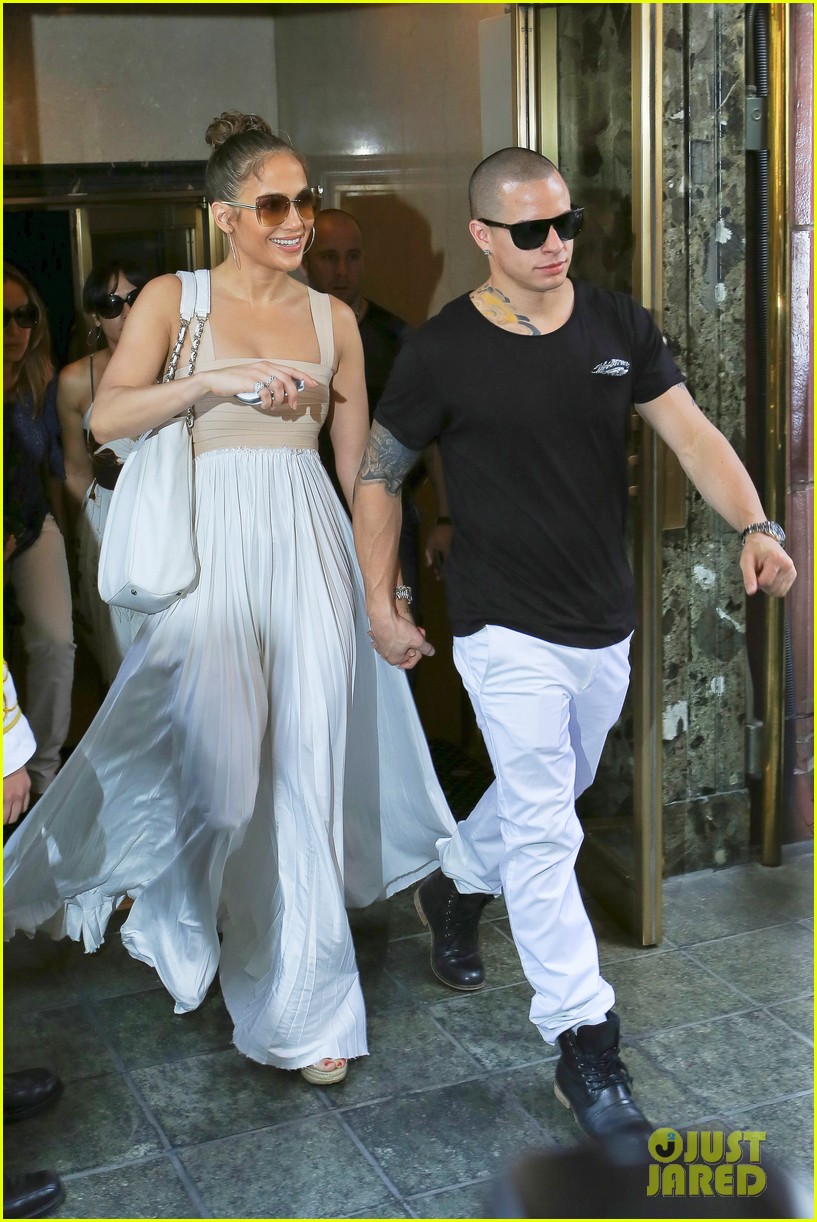 Jennifer Lopez: Birthday Lunch with Casper Smart!: Photo 2691475 ...