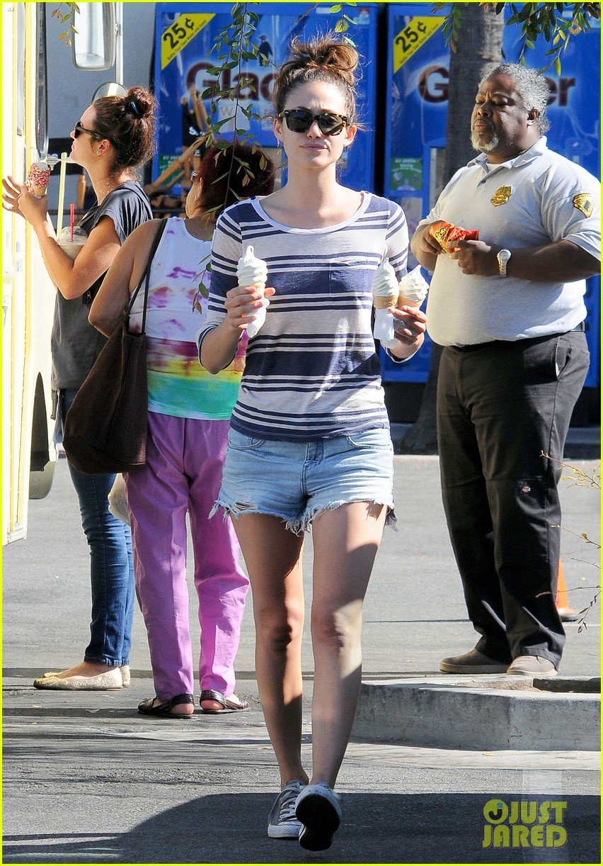 Emmy Rossum: Ice Cream Cone Cutie!: Photo 2692900 | Emmy Rossum ...