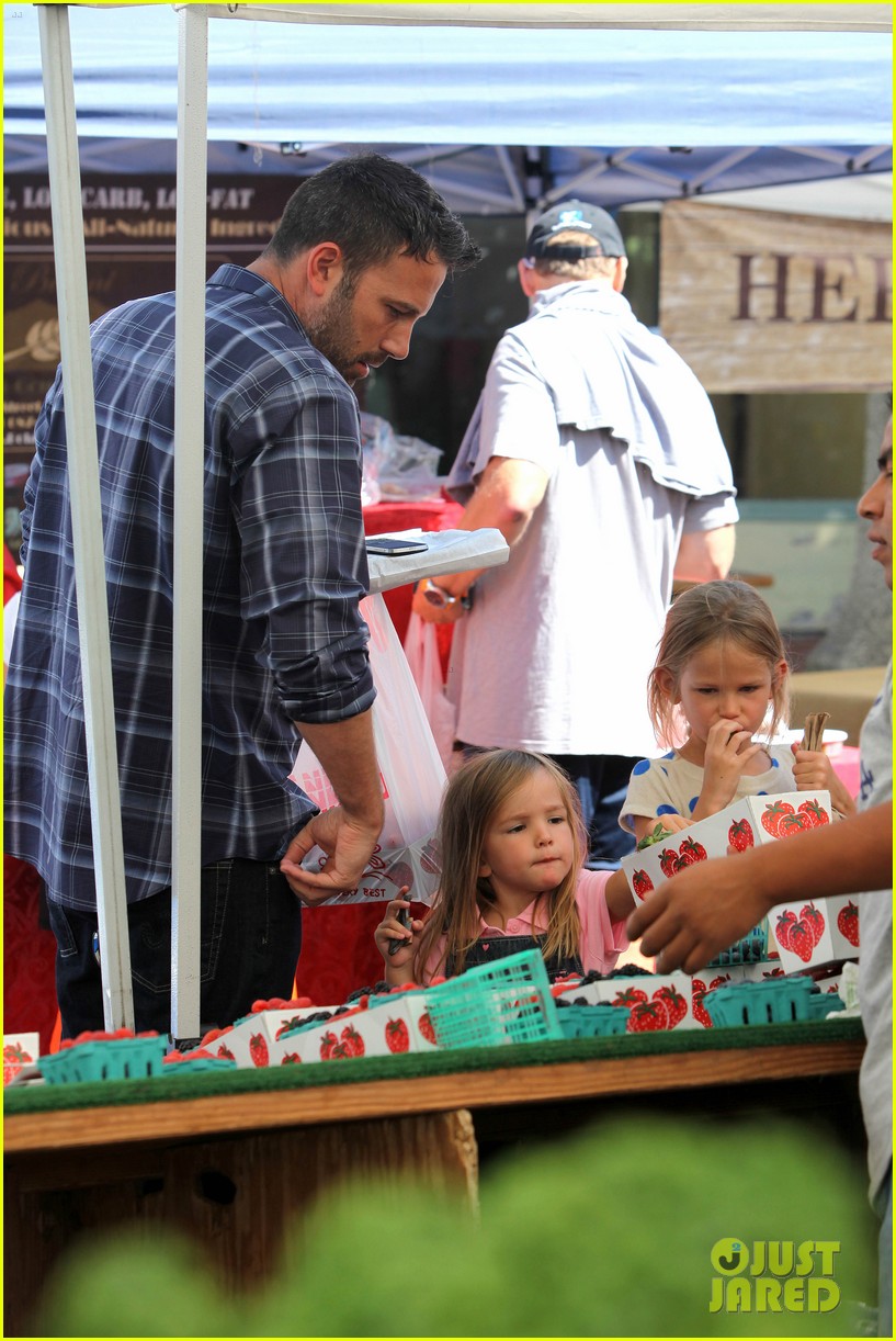 Ben Affleck to Present at Do Something Awards: Photo 2700786 | Ben ...