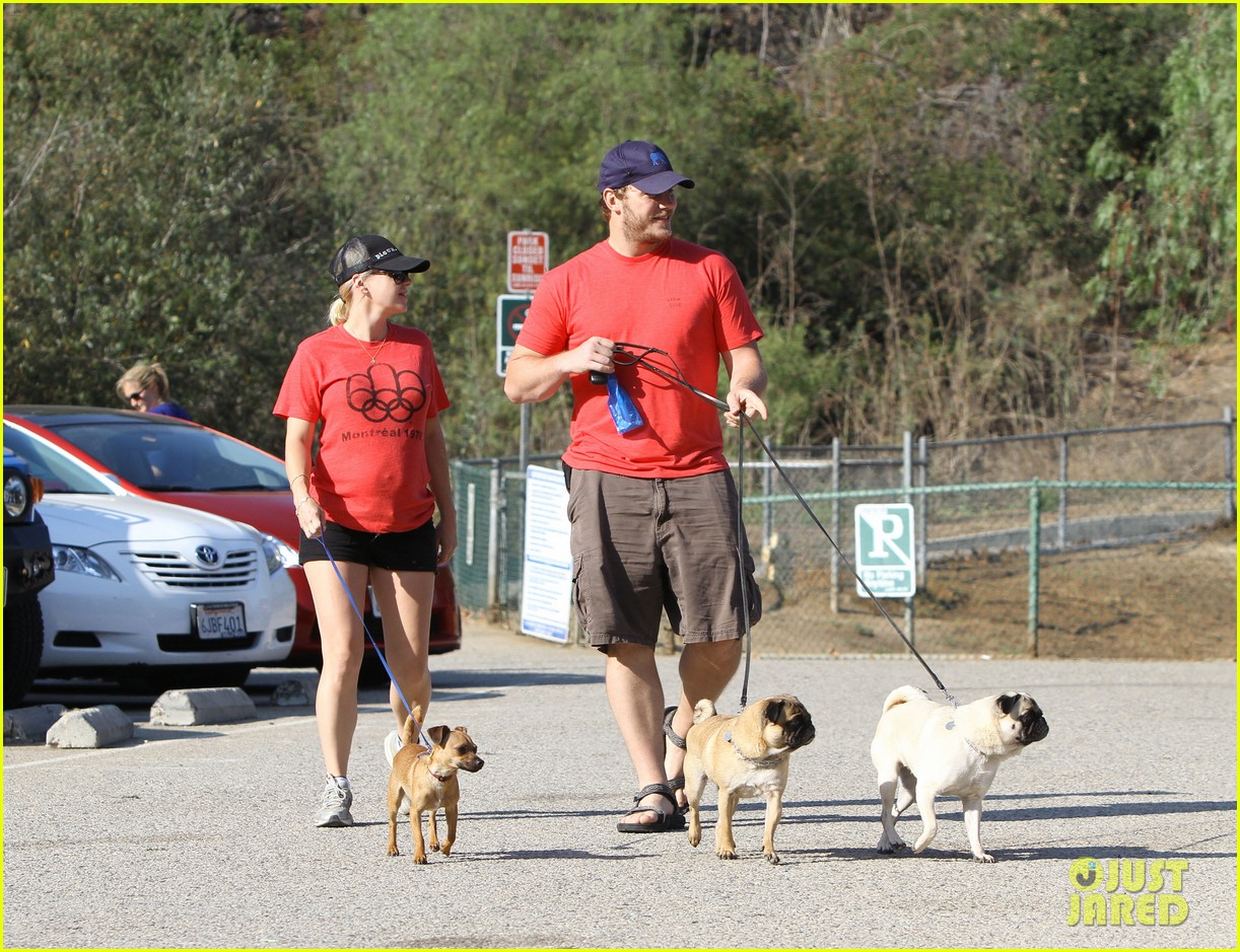 Anna Faris & Chris Pratt: Matching Dog Walk!: Photo 2697177 | Anna ...