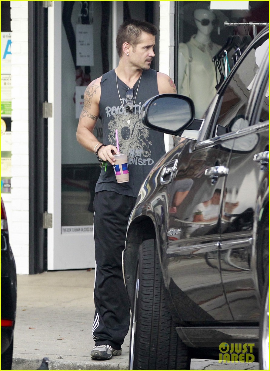 Colin Farrell: Yoga Stretch: Photo 2696882 | Colin Farrell Photos ...