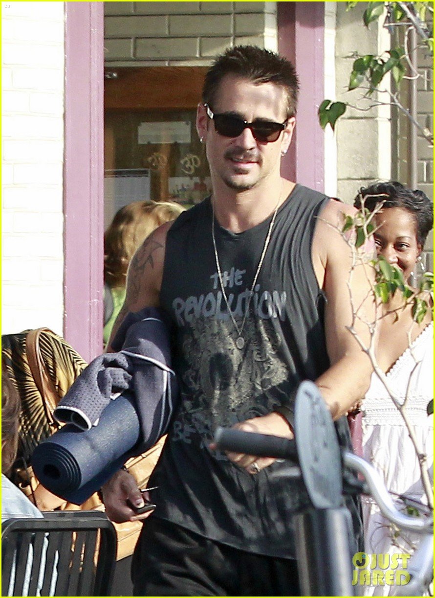 Colin Farrell: Yoga Stretch: Photo 2696888 | Colin Farrell Photos ...