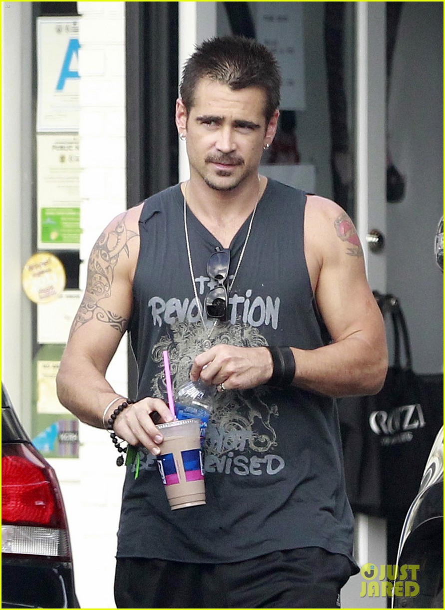 Colin Farrell: Yoga Stretch: Photo 2696894 | Colin Farrell Photos ...