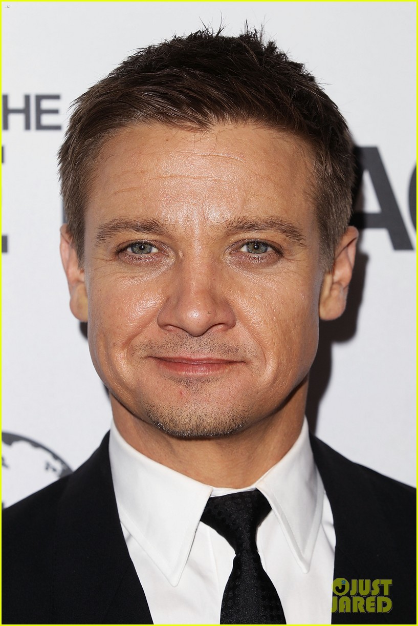 Jeremy Renner: 'Bourne Legacy' Sydney Premiere!: Photo 2698105 | Jeremy ...