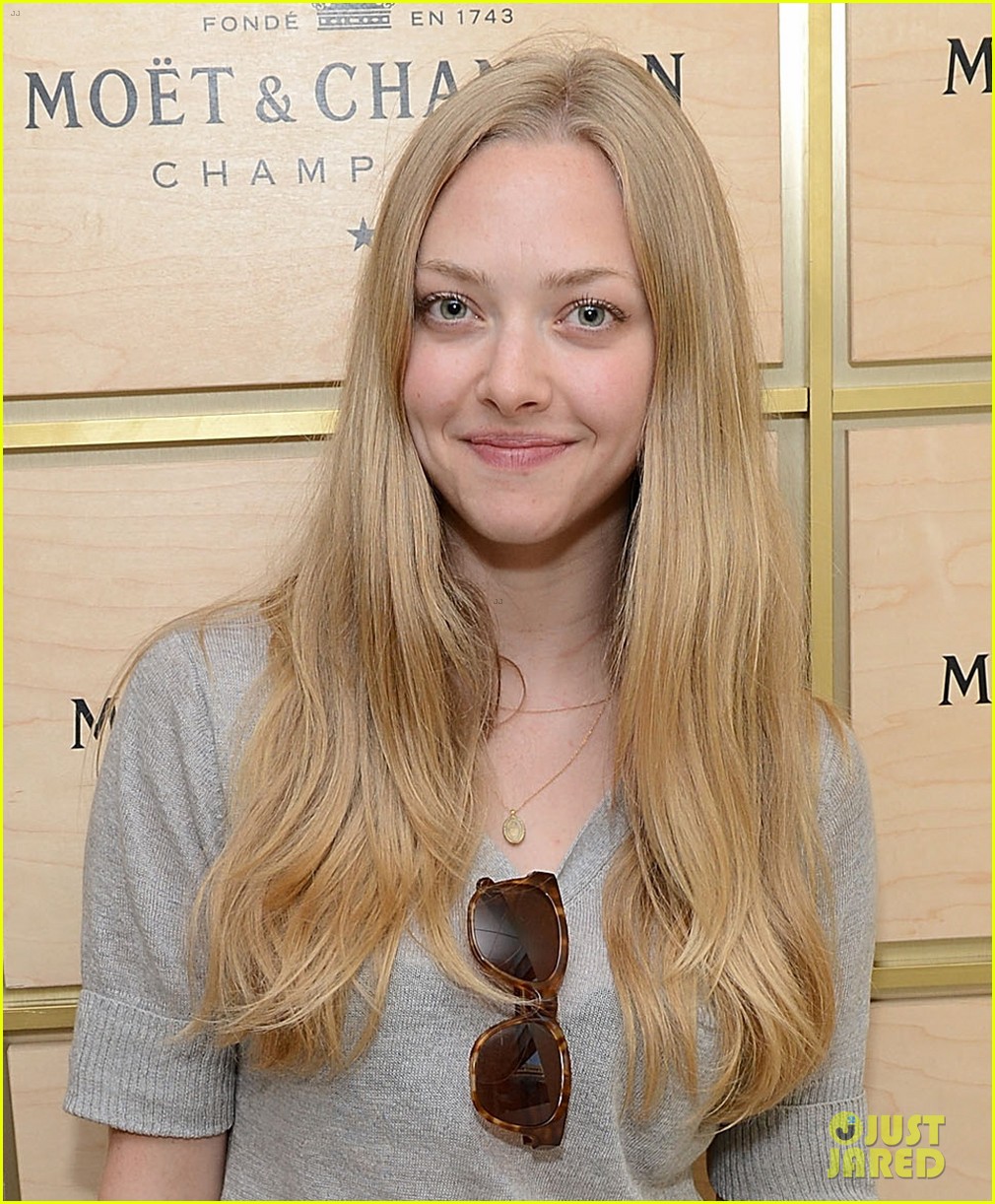 Amanda Seyfried: U.S. Open & Ice Cream Cone Cutie!: Photo 2710535 ...