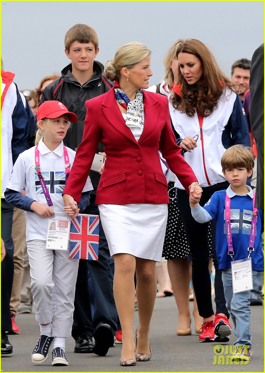 Duchess Kate Cheers Great Britain's Rowing Team to Gold Medal!: Photo ...